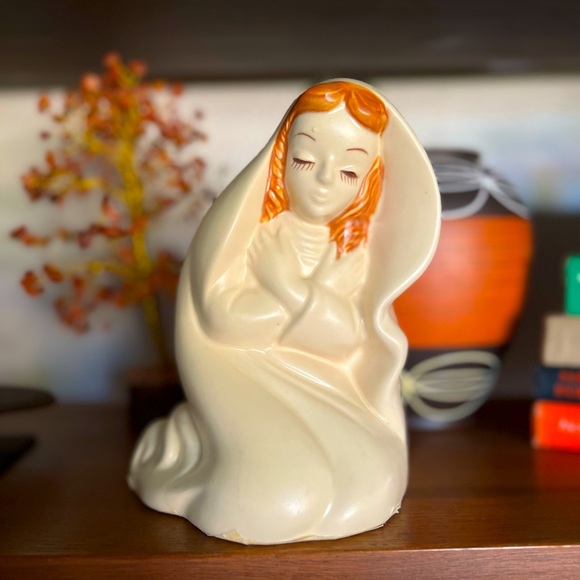 hull | Accents | Vintage Hull Virgin Mary Planter | Poshmark
